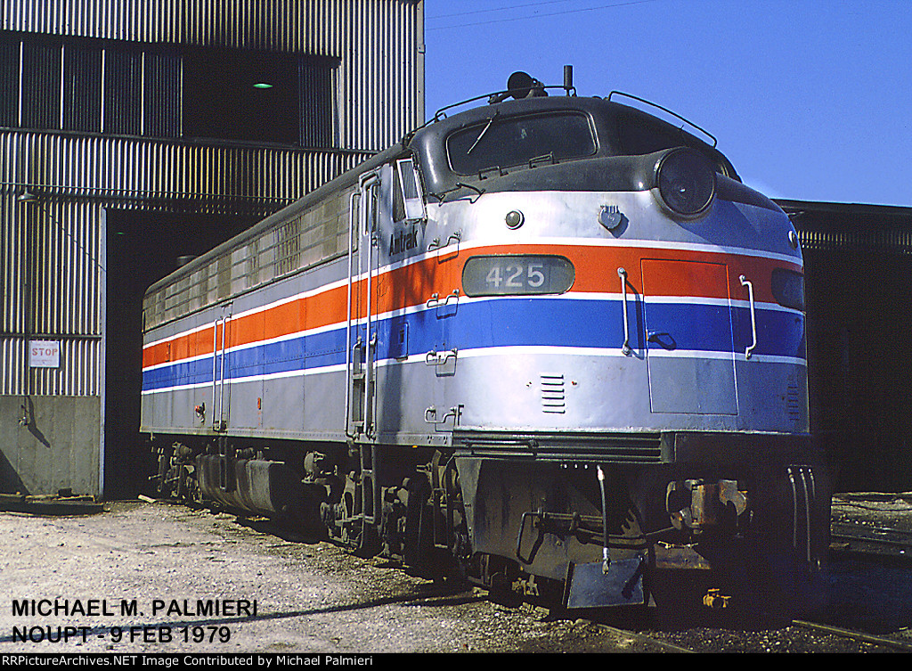 Amtrak E9A 425